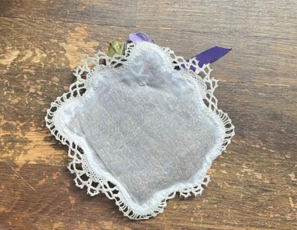 Lavender Sachet - LB3 – Kitty Fisher